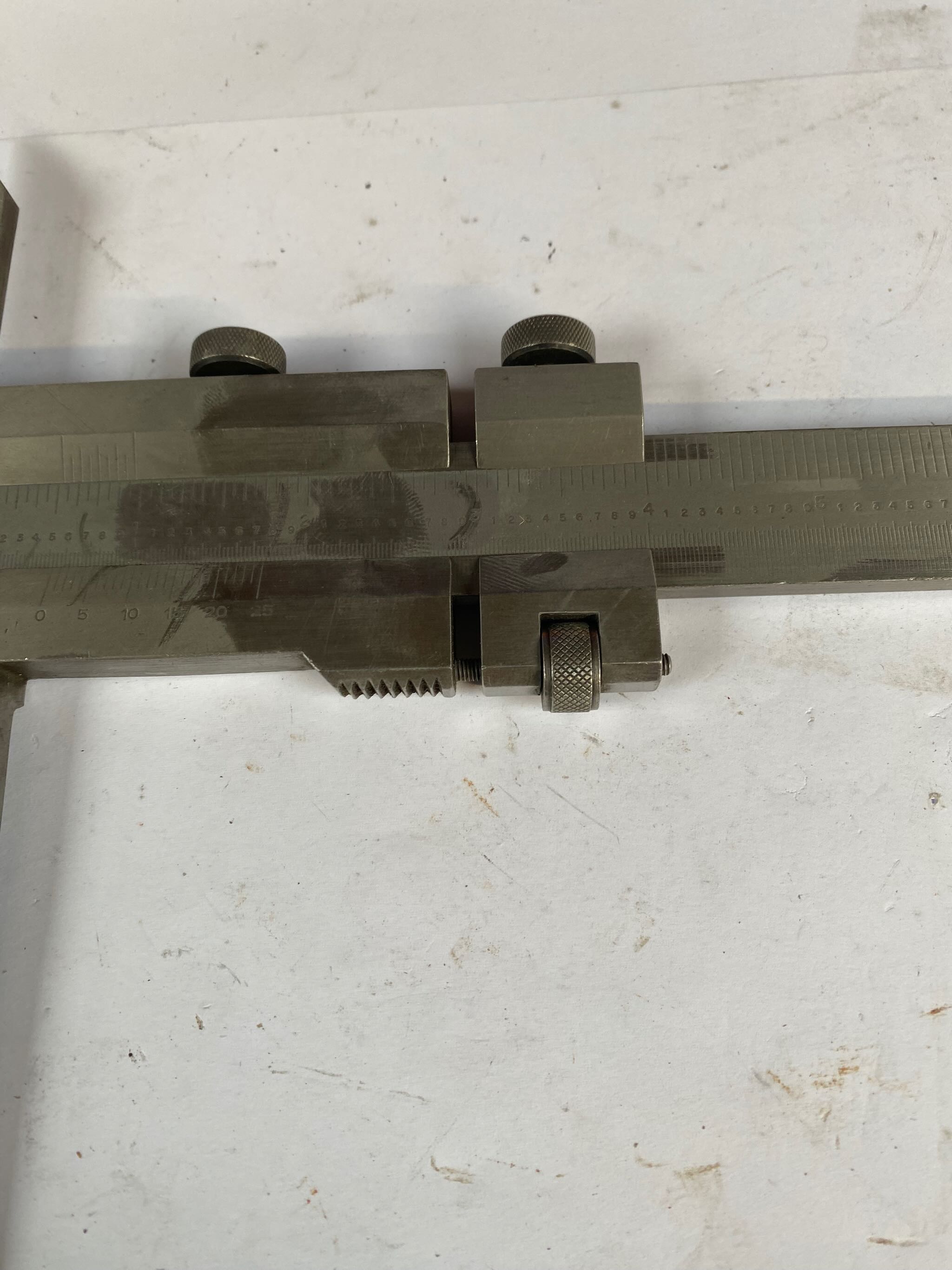 PWM 21 inch Long reach Analog Vernier Caliper Guage